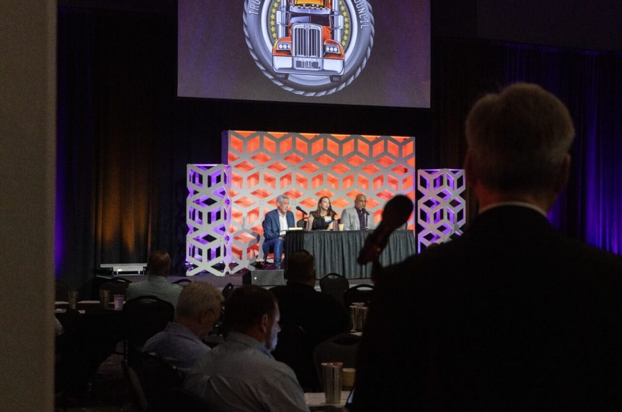 Conference vs. Meeting: Key Differences, Uses & Best Practices - avad3 ...