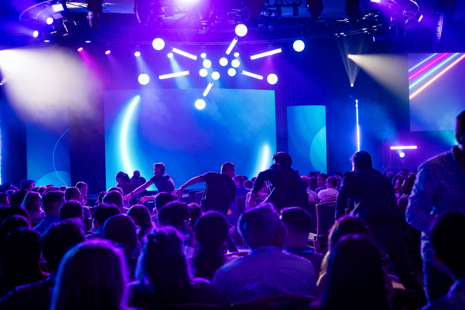 Secrets to Organizing Large-Scale Events - avad3 Event Production